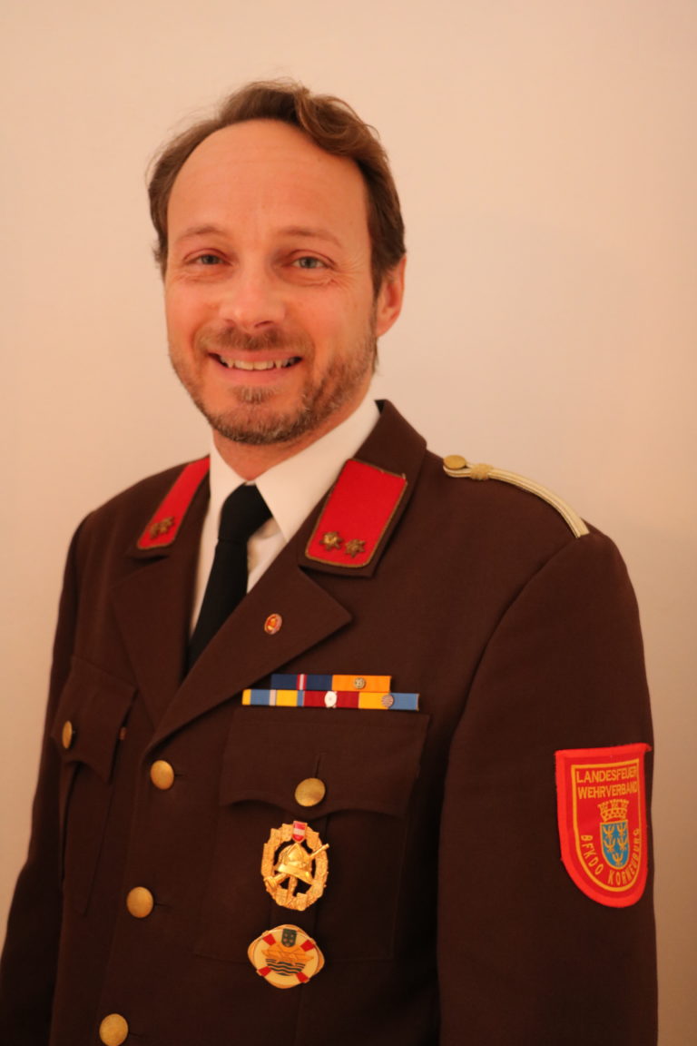 EOBI Karl Lindner Herzlich Willkommen Bei Der Freiwilligen Feuerwehr eobi-karl-lindner-herzlich-willkommen-bei-der-freiwilligen-feuerwehr